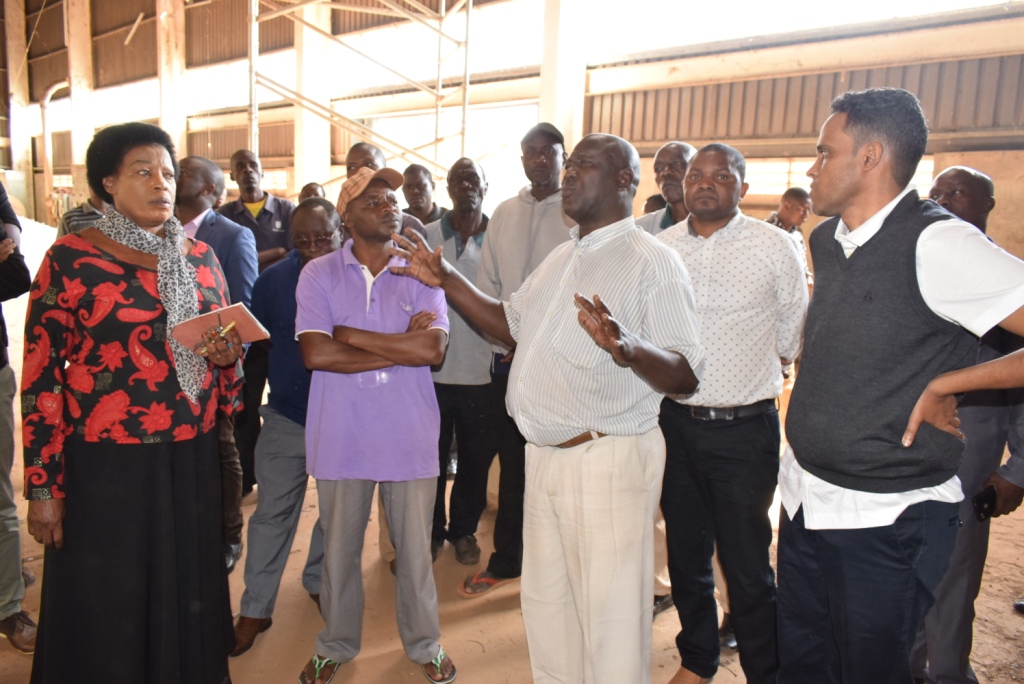 DC MISUNGWI KURATIBU UFUFUAJI KIWANDA CHA PAMBA, MANAWA - Official CCM Blog