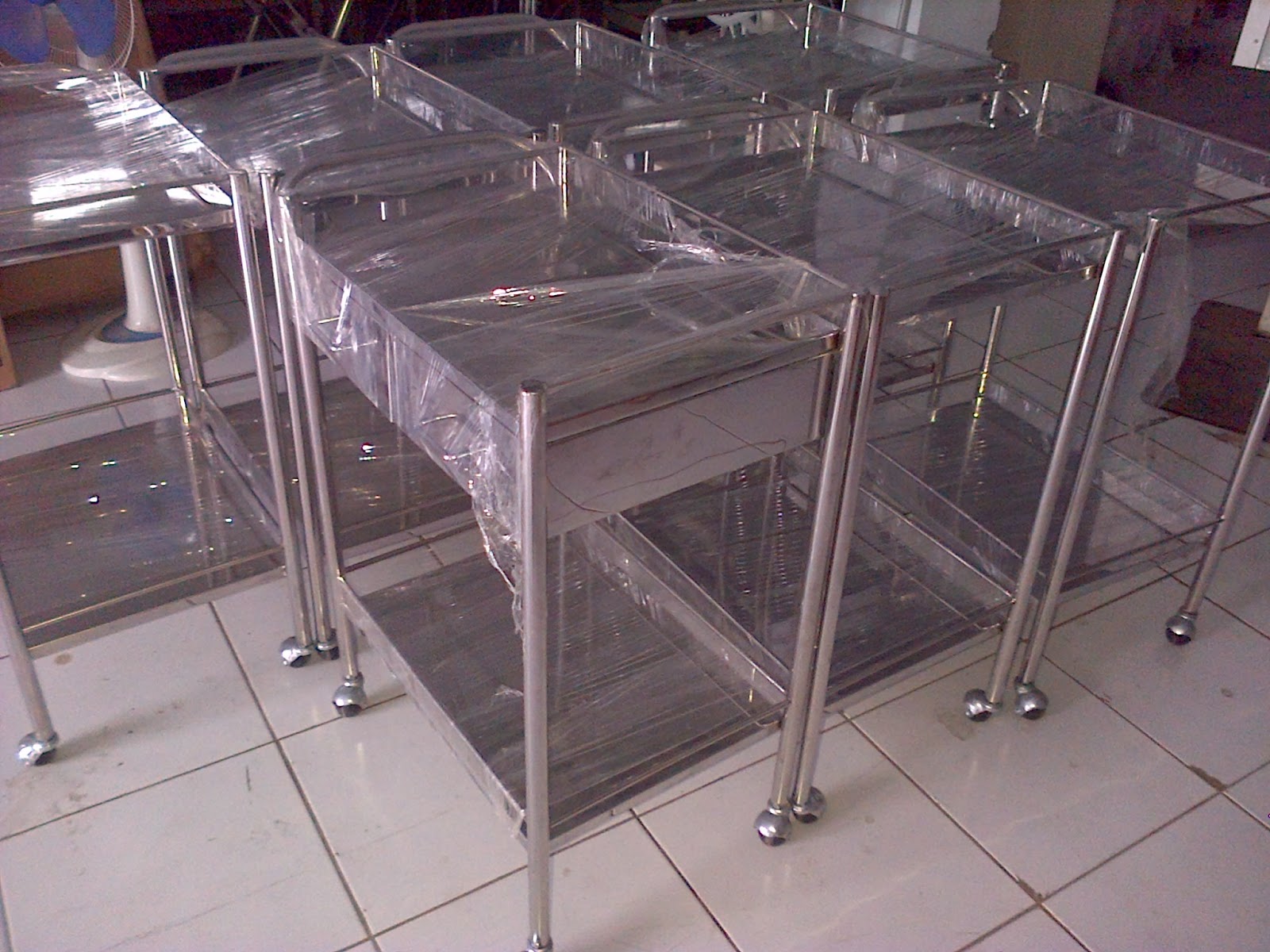 www.Depot-Alkes.com: Jual Instrument Trolly / Meja Instrument.