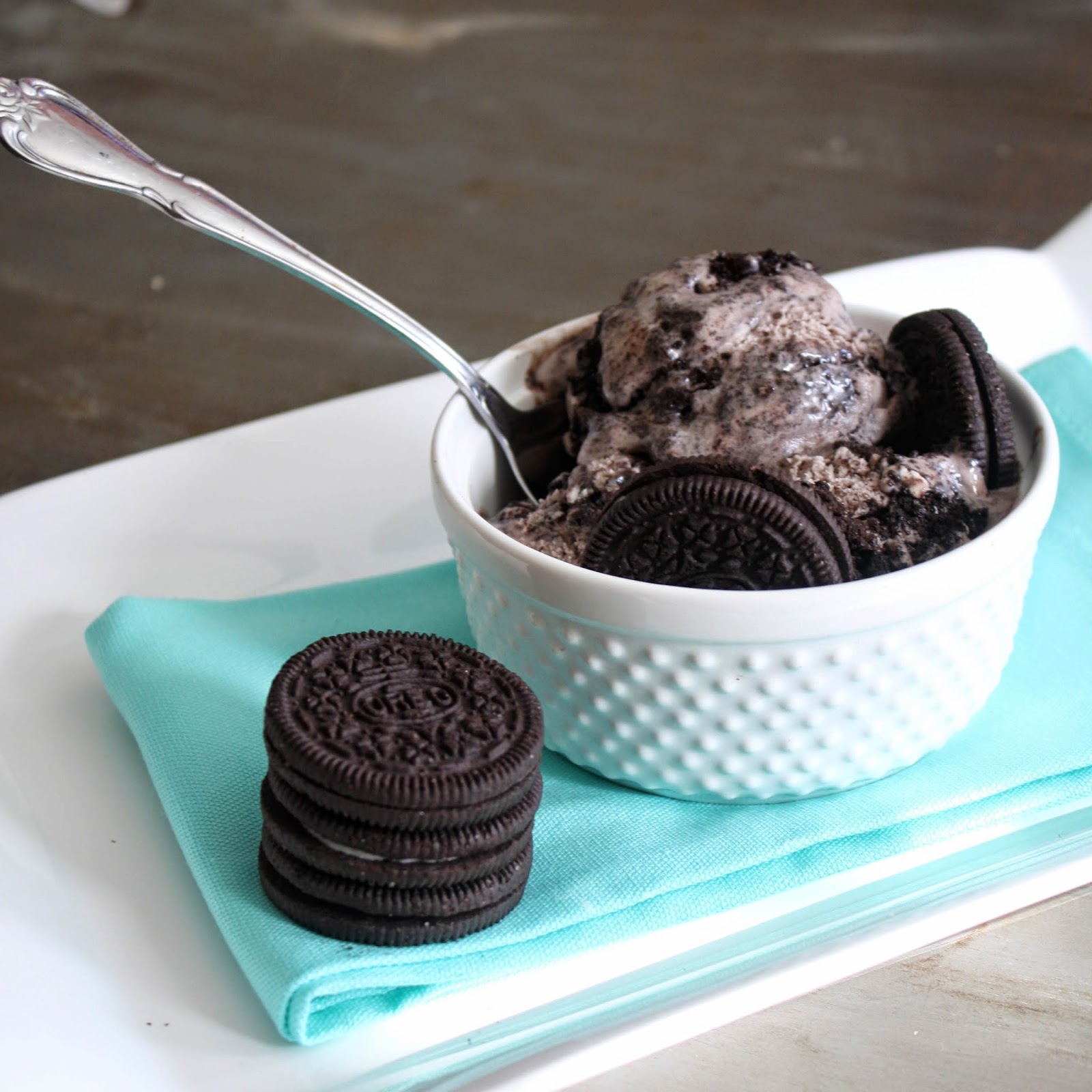 Chocolate Therapy: Double Oreo Ice Cream