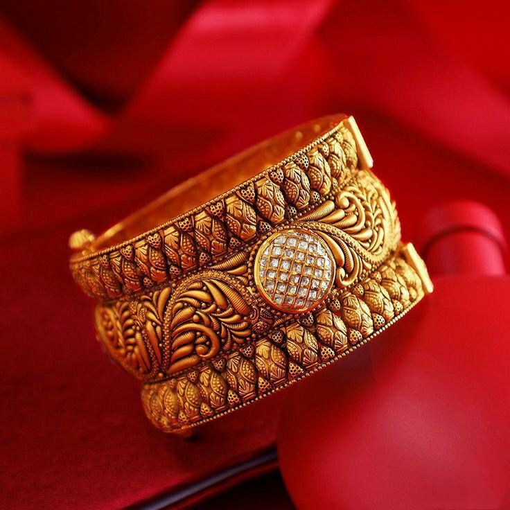 Designer golden kada bangles