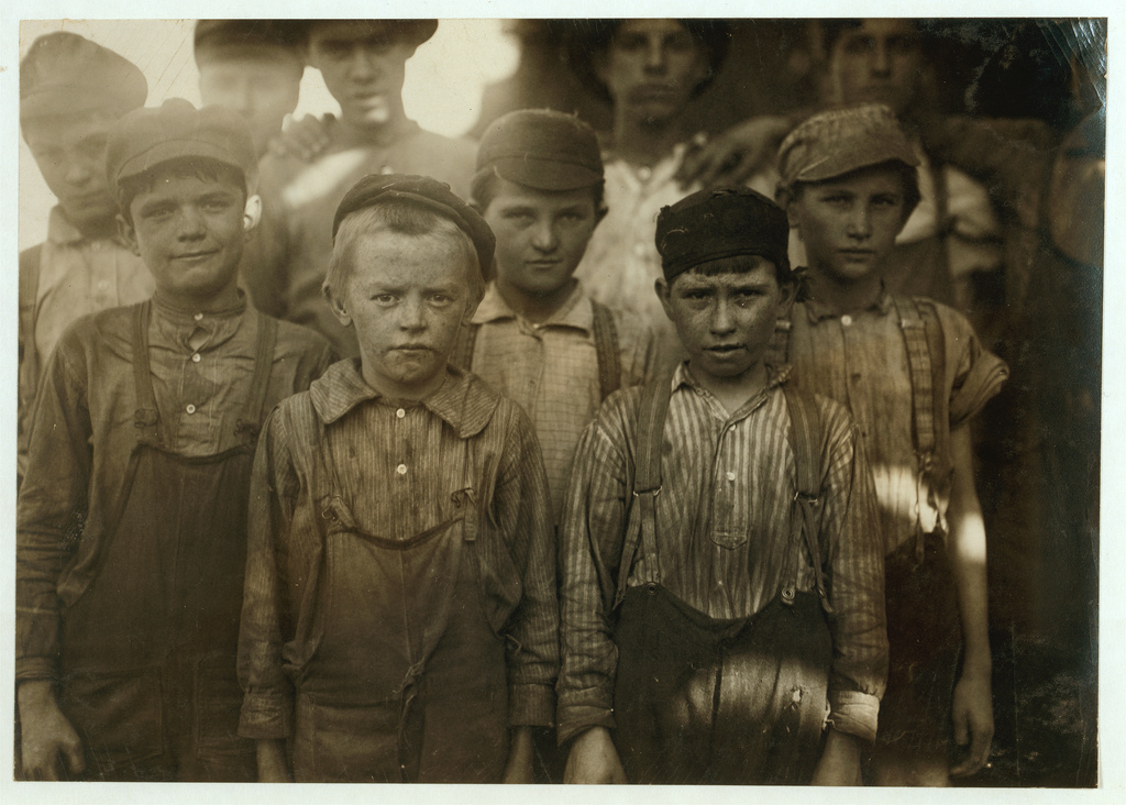 Emotional Portrait Photos of American Child Laborers in the 1900s-10s ...