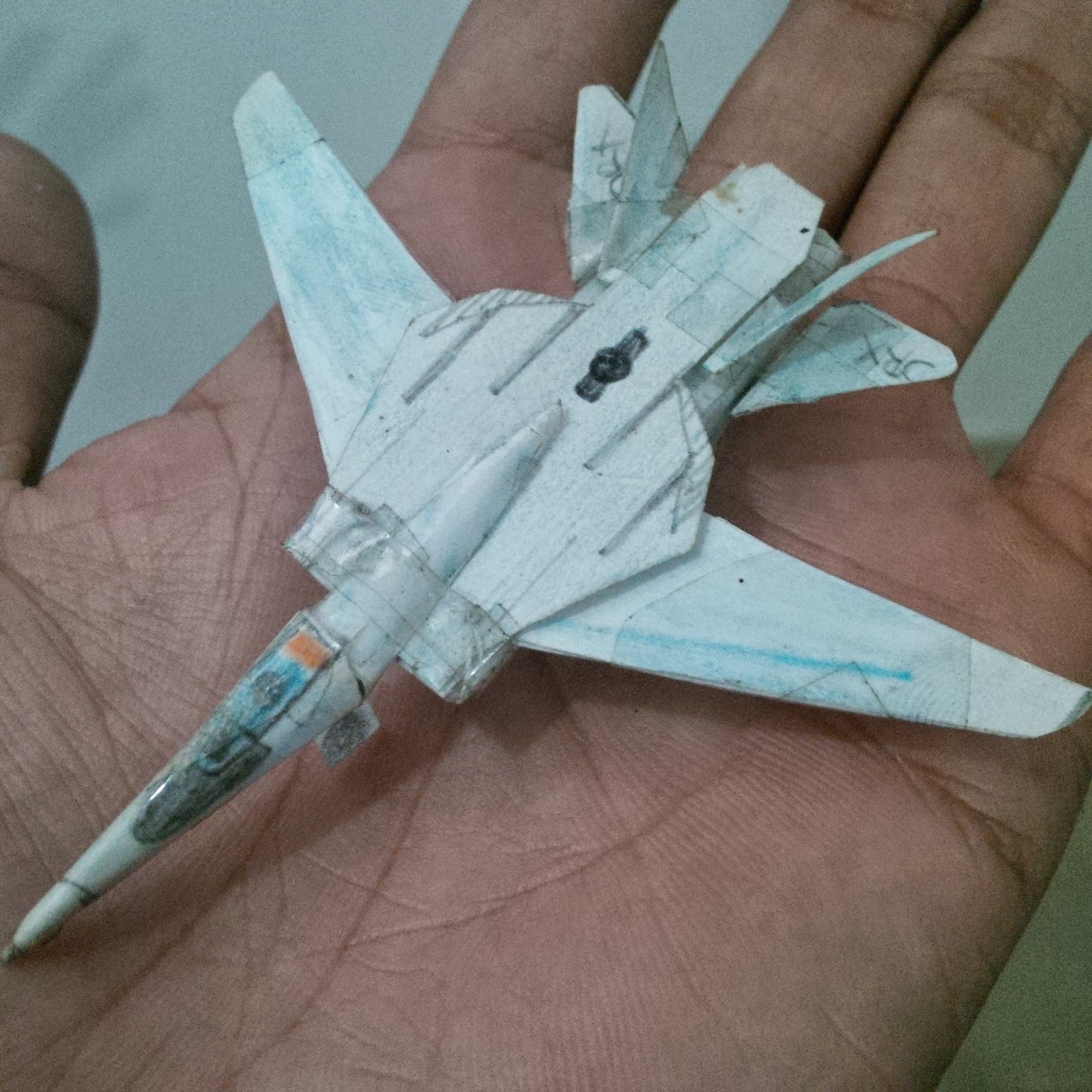PAPERCRAFT: F 14 Tomcat