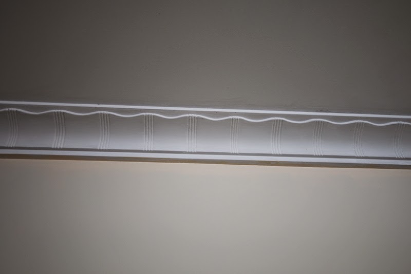 Miss Directions: Renovations...Paint prep and cornices