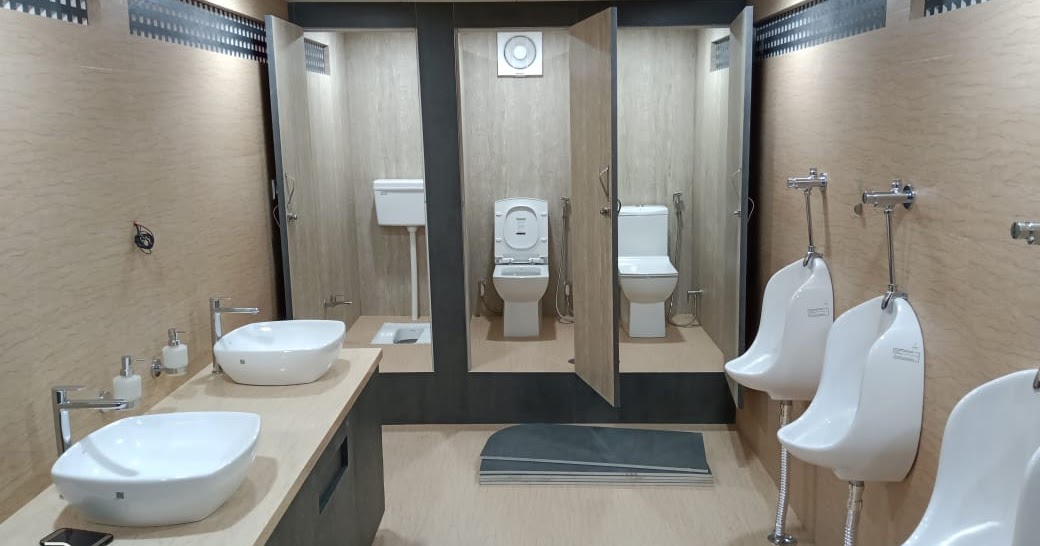 Why Indian bathrooms should have WPC vanities and Doors