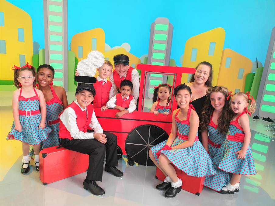 NickALive!: Young Students from Kazzajazz Modern Dance Studio at ...