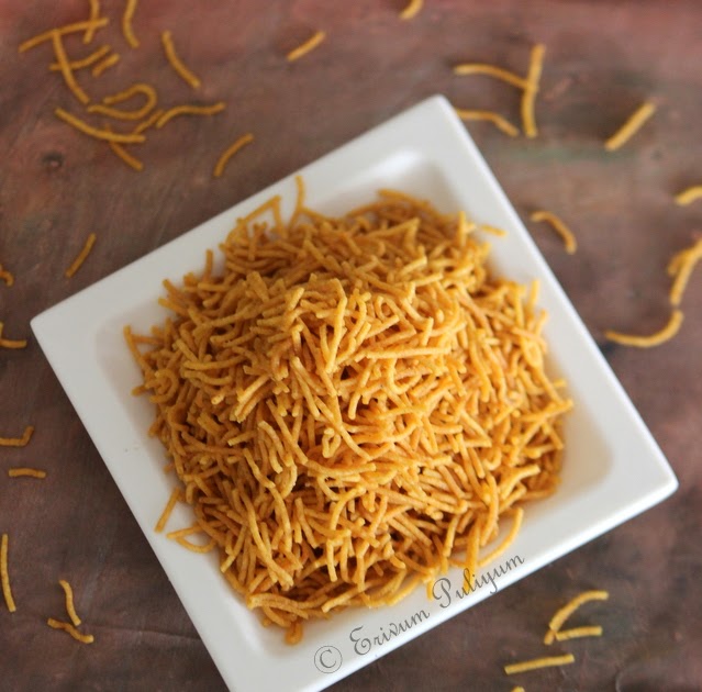 Erivum Puliyum: Aloo Bhujia | Crunchy Potato Mixture (Step by Step Pics)