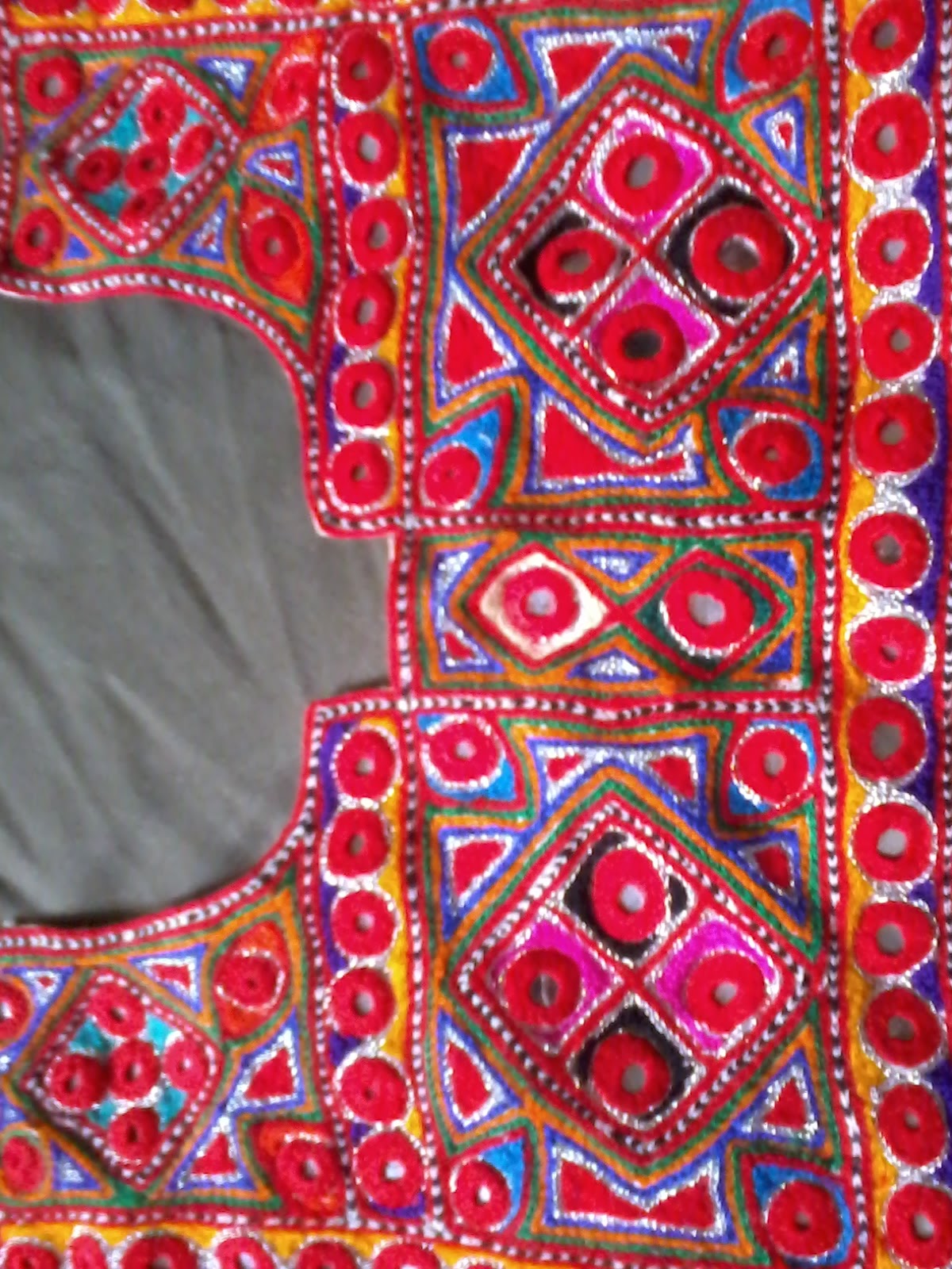 KARACHI: SHEESHA WORK ,Sindhi