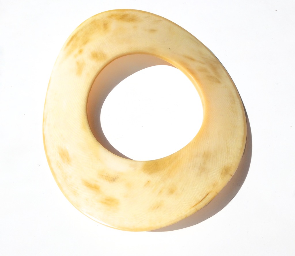 Rare Vintage: Naomi Sims and the Ivory Bangles by Elsa Peretti