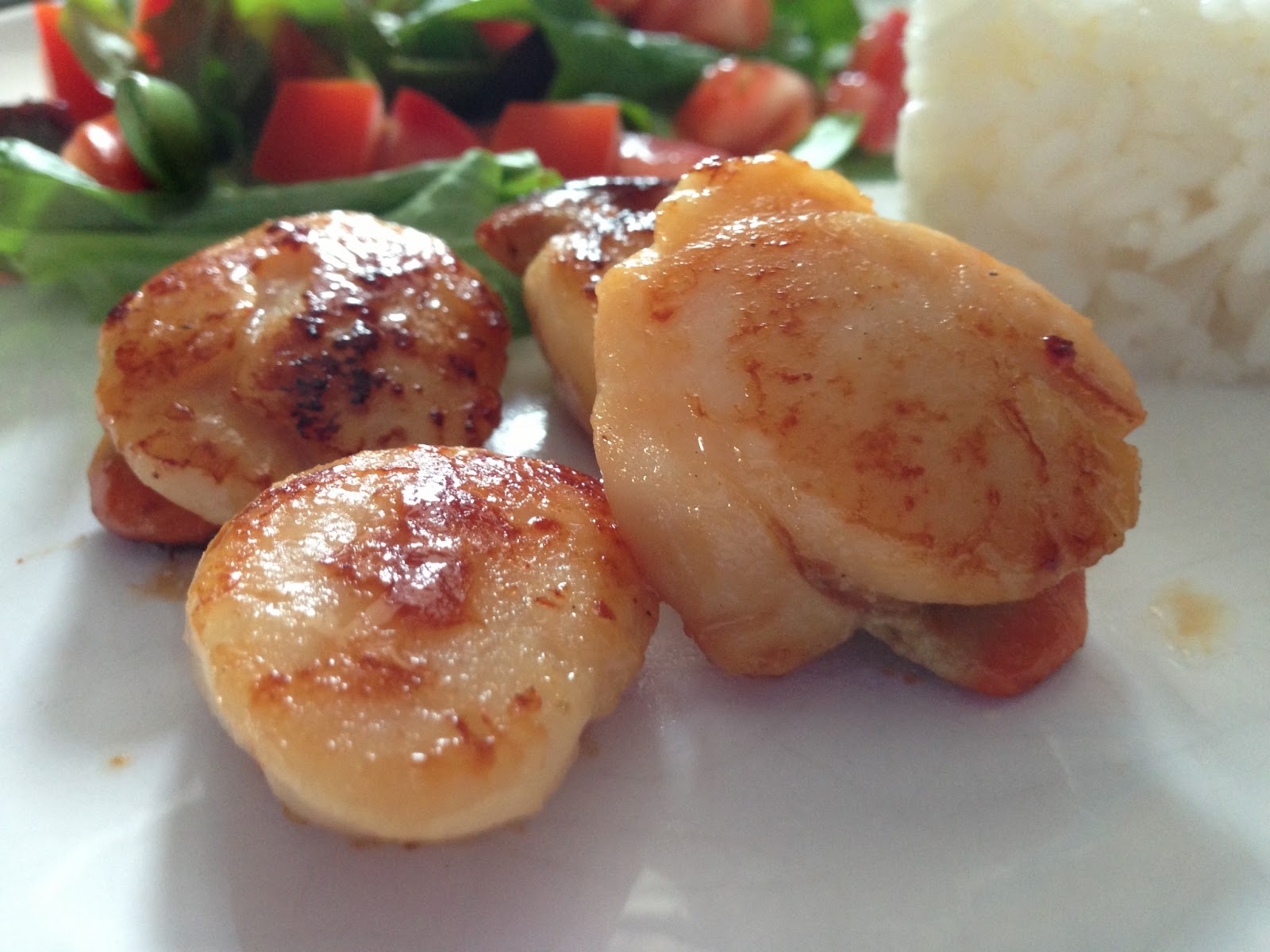 This wee lass eats: Smoked scallops, home salad & sushi rice