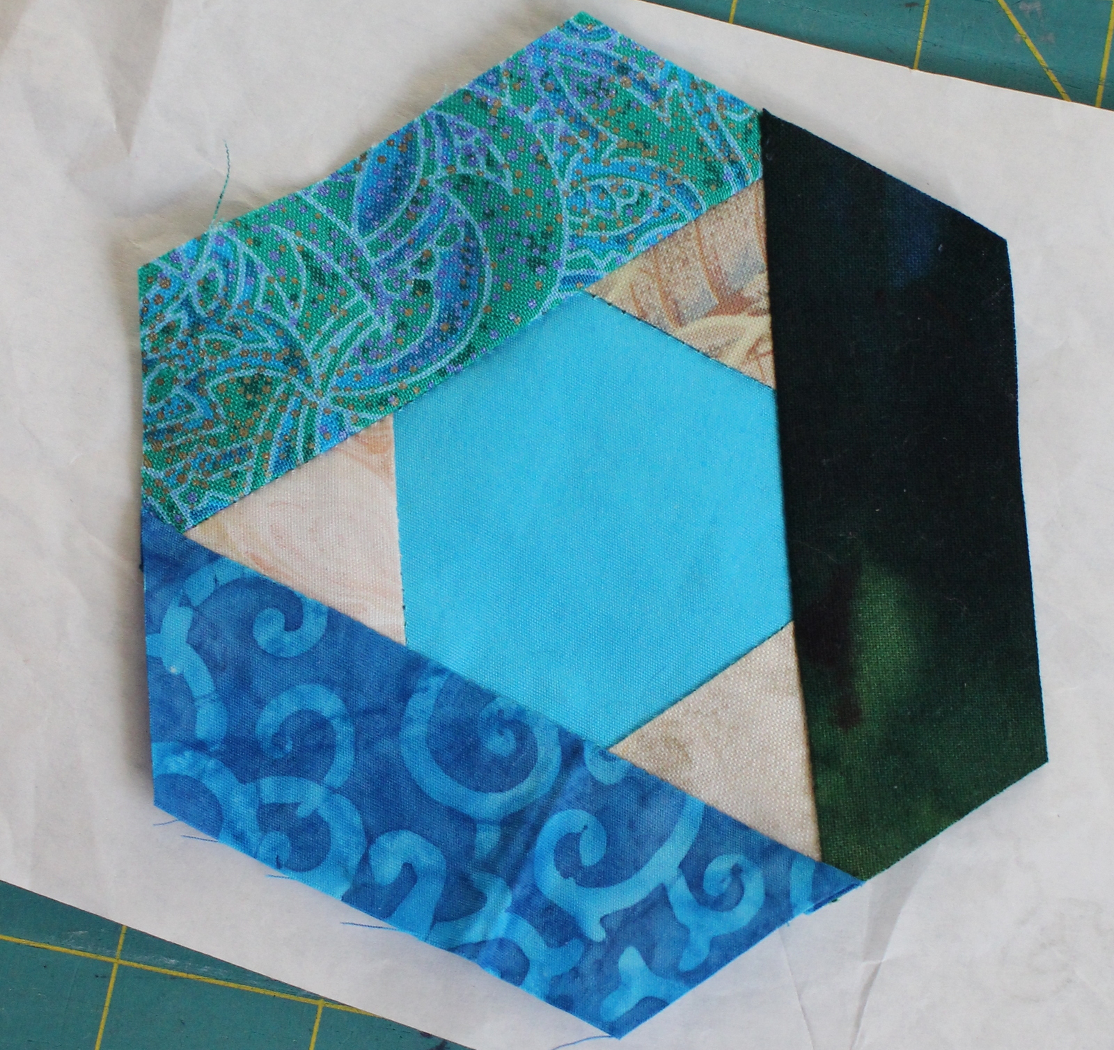 Beth's Blog: A How-to for the Hexagon Blocks from Class with Augusta Cole