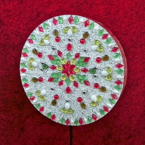 Make a Christmas tree topper with Smoothfoam and gems from The Robin's Nest