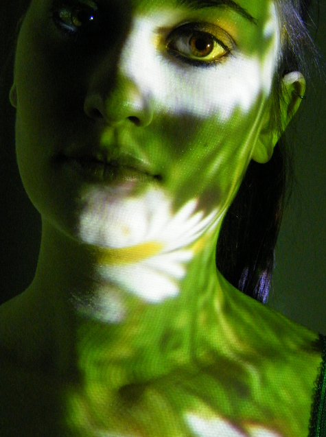 Phoblography.: Experimental Photography - Projector and Light painting.