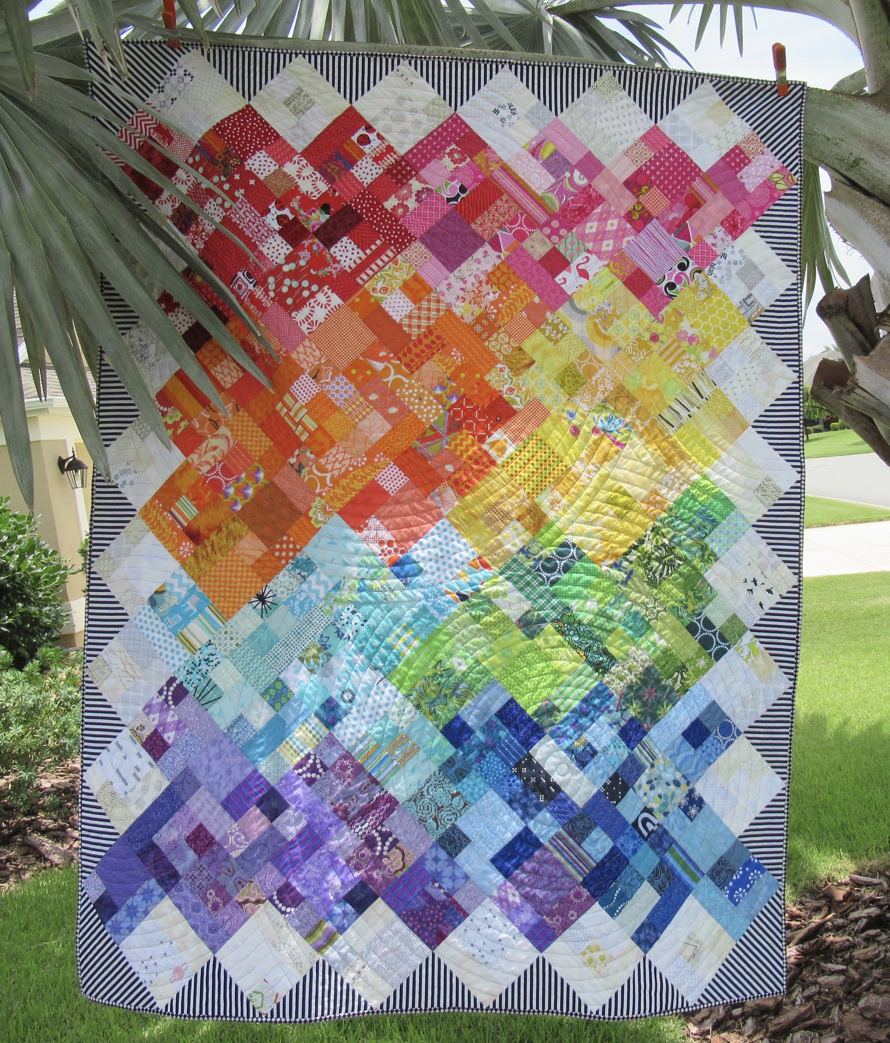 Flourishing Palms: Scrap Snap Quilt