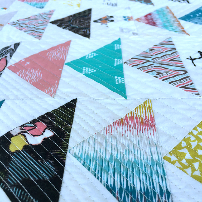 Pat Bravo Design : ETNO Flying Geese Table Runner