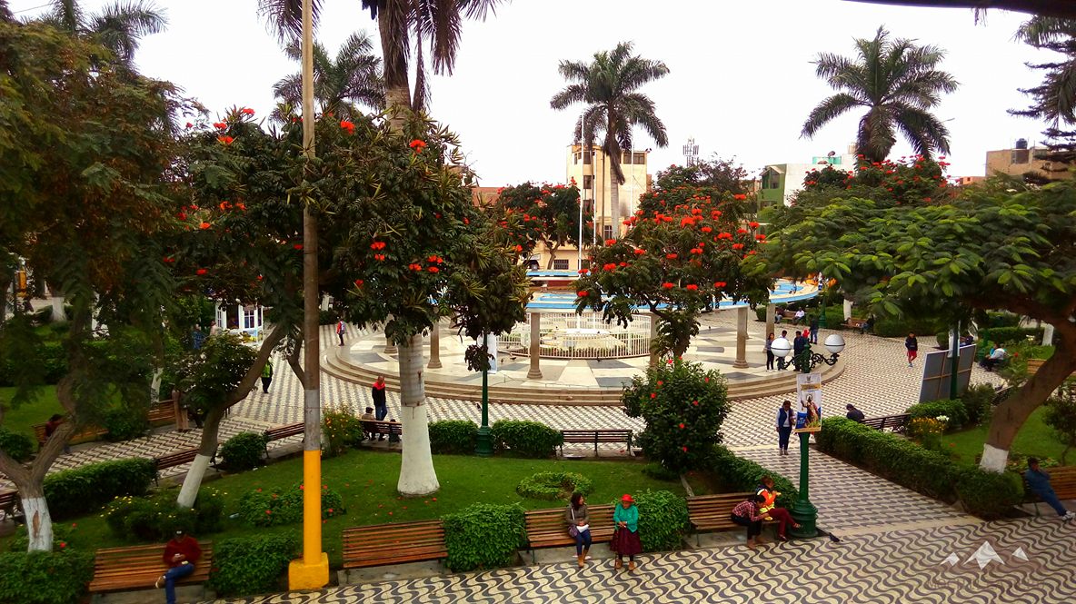 ENCANTADOS DE HUACHO I: ¿QUE VISITAR EN HUACHO? ~ MOCHILEA PERU