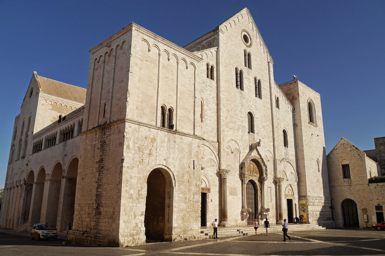 Walking in the country: Bari