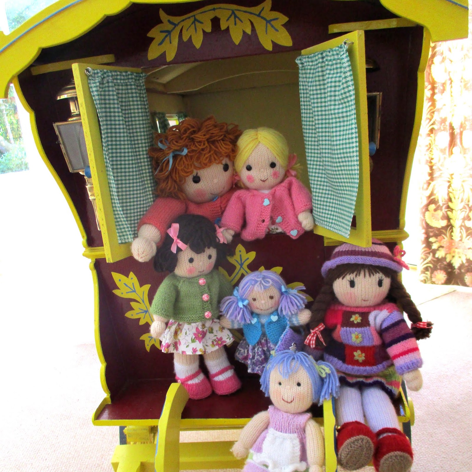 Flutterby Patch: Dollytime on this Blog