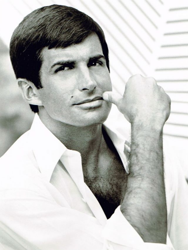 40 Handsome Portrait Photos of American Actor George Hamilton in the ...