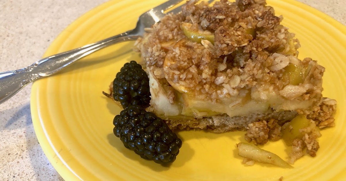 Bake healthy apple bars for breakfast or dessert