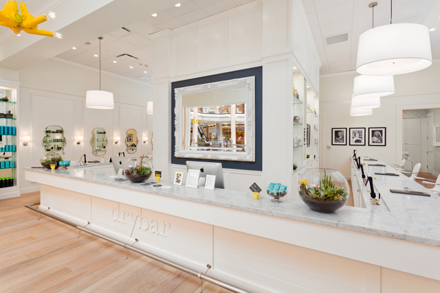 The Peak of Très Chic: Houston Drybar Giveaway!