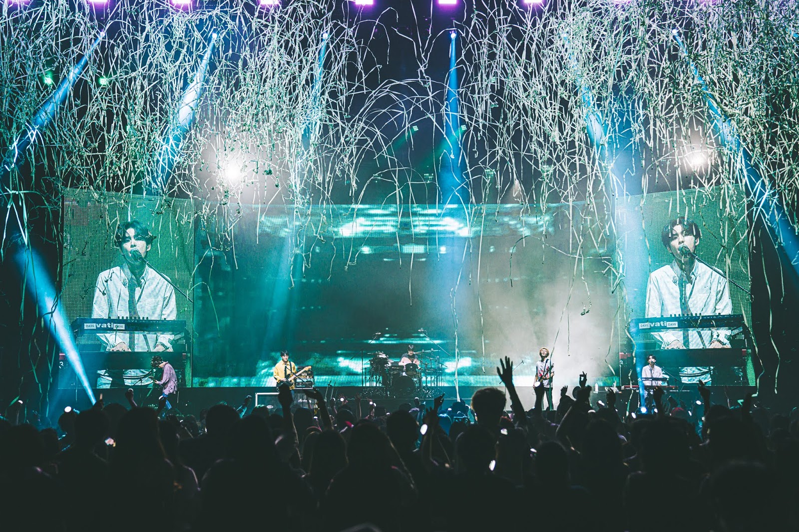 DAY6 is ready to rock with MYDAYs in ‘Gravity’ Concert in Singapore