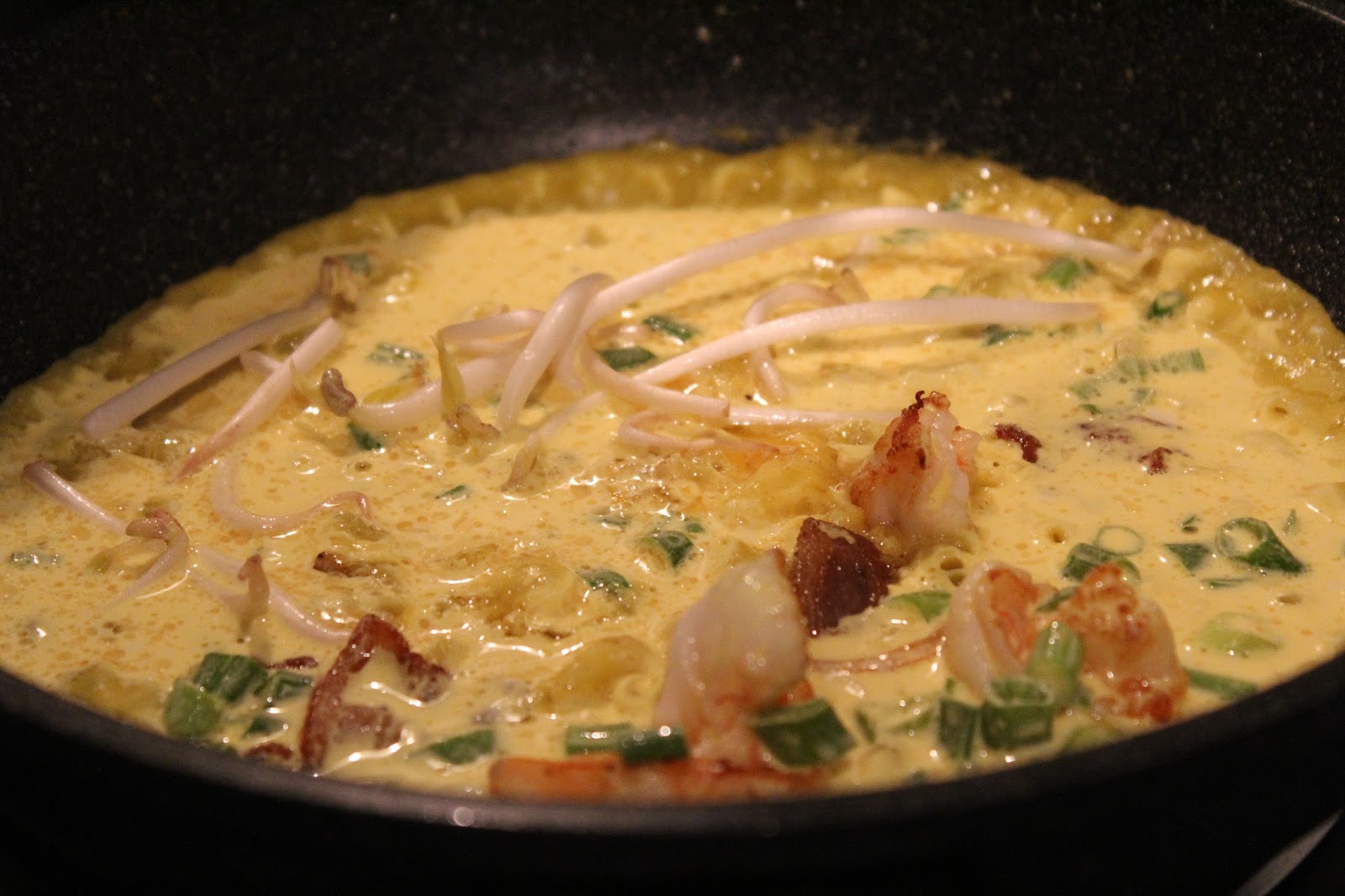 Blog of Salt: Bánh Xèo - Vietnamese Sizzling Cake