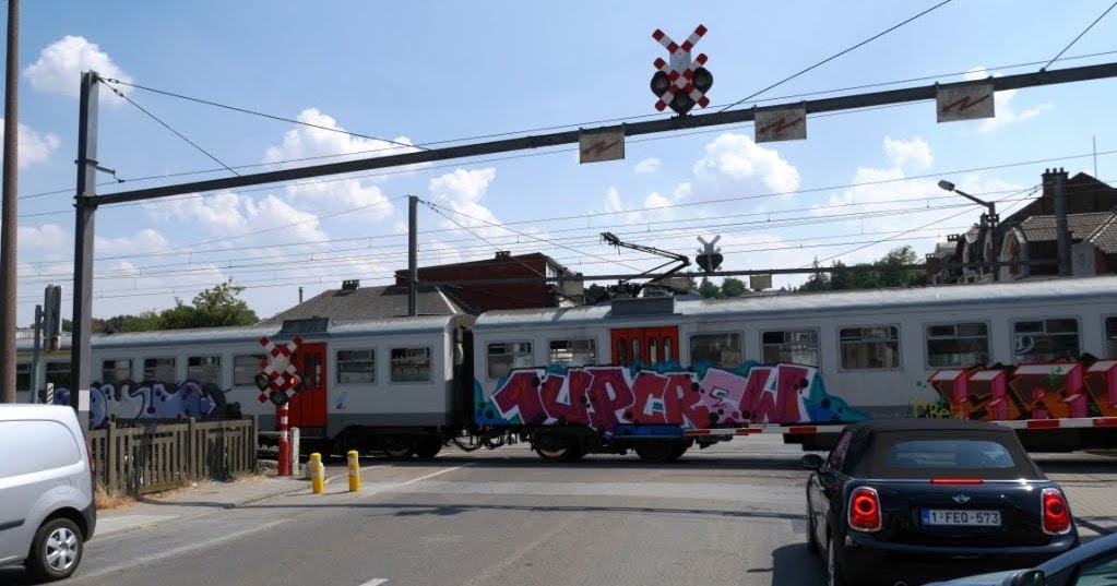 1UP CREW Art on Train
