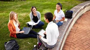 Pros and Cons of being a University Student