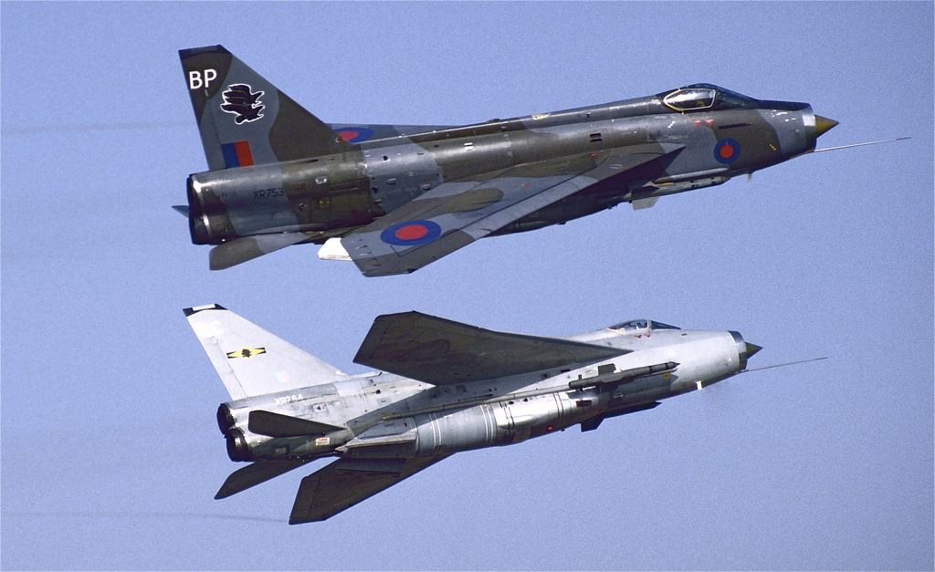 SI VIS PACEM, PARA BELLUM: Il missile aria - aria Hawker Siddeley (poi ...