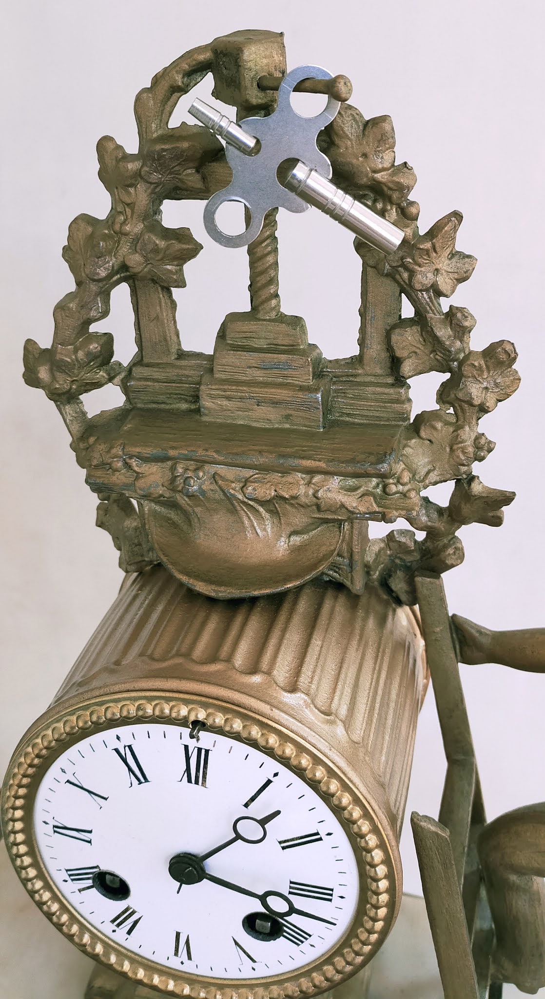 Old Vintage Gallery: Jam Meja Prancis Antik