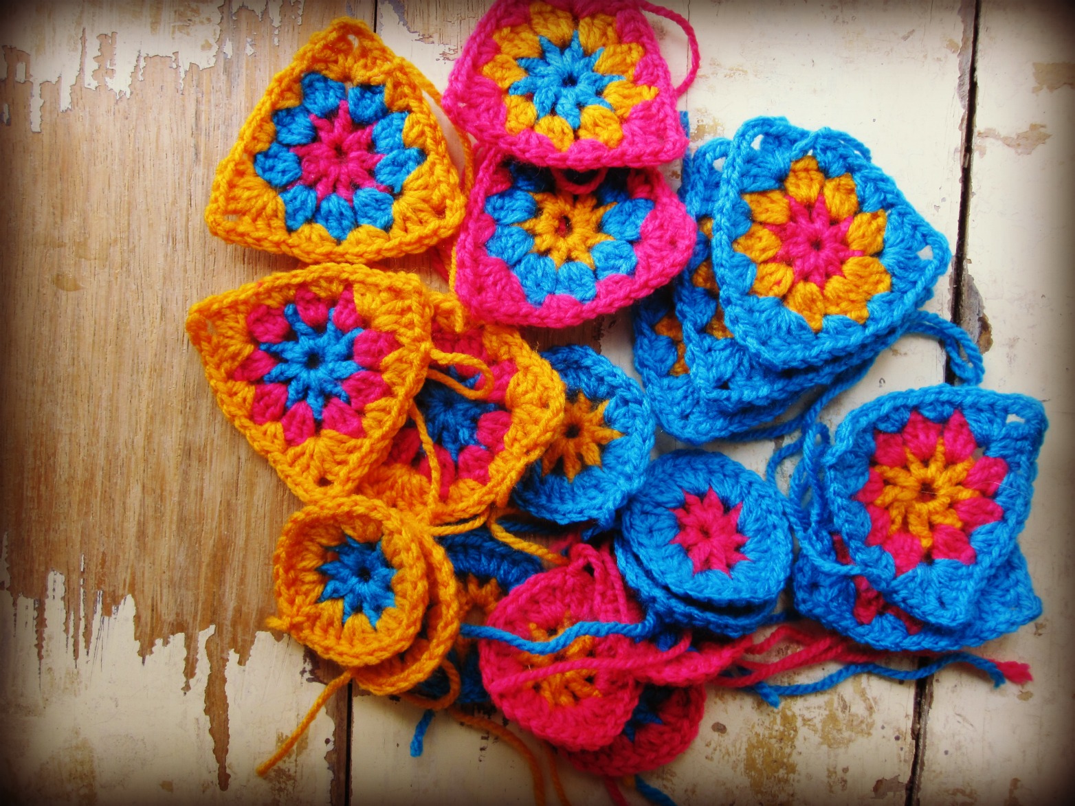To Tame Me: Crochet bunting