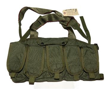 Webbingbabel: London Bridge LBT-0291C Prototype Gold Lion M4 Chest Rig