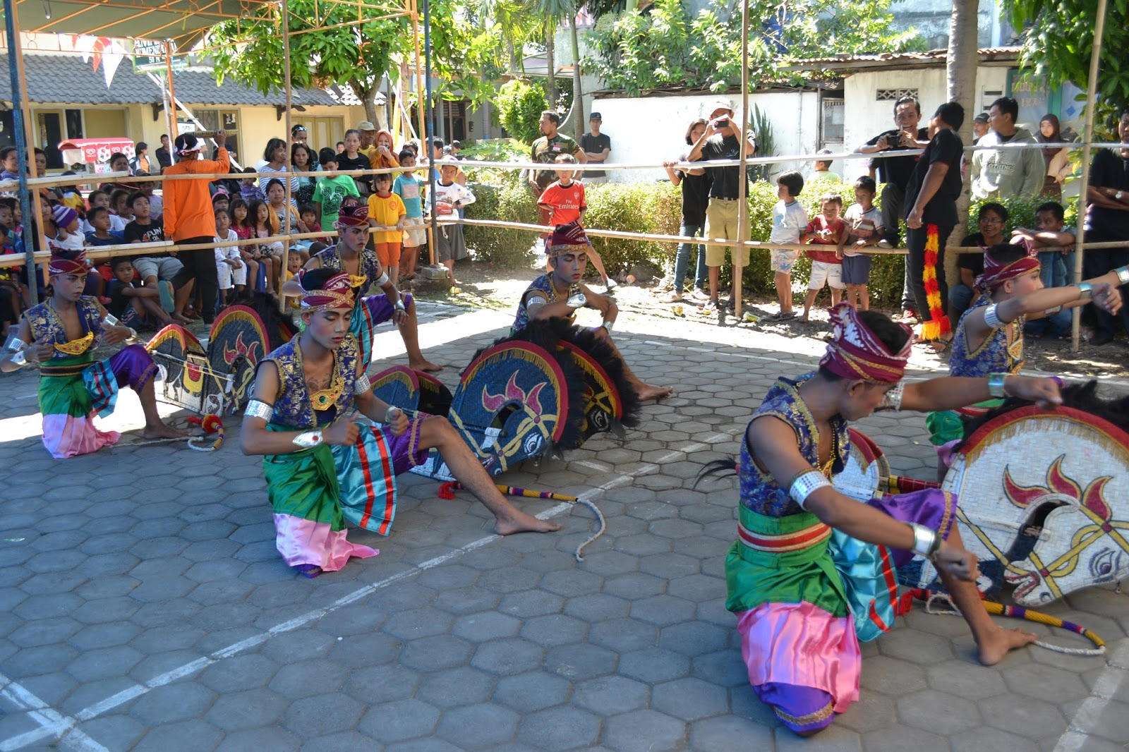 Kumendaman village RW 05: Sekilas tentang Jatilan dan Reog