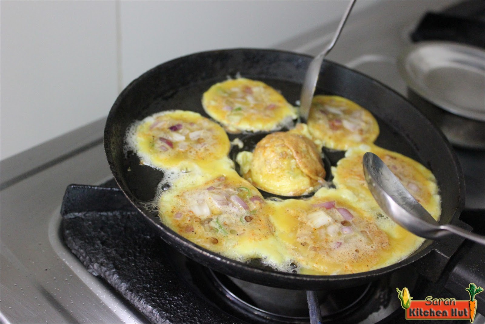 Saran's home made tried tasty recipes...: Karandi Omlette
