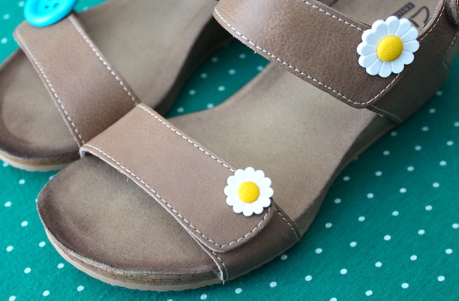 DIY: Shoe Clips Tutorial | Neon Rattail