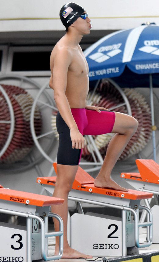 Ikan Bilis Swimming Club (1971) KL: The NST : Welson Sim eyes national ...