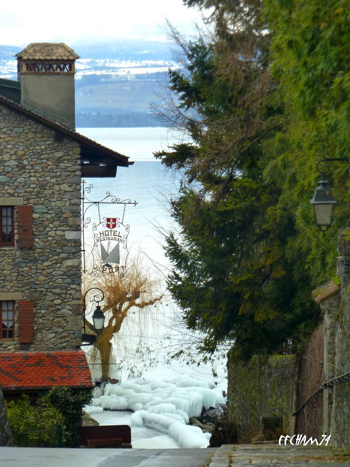 ffcham74.blogspot.com: Yvoire en Hiver Village Médiéval de Haute-Savoie