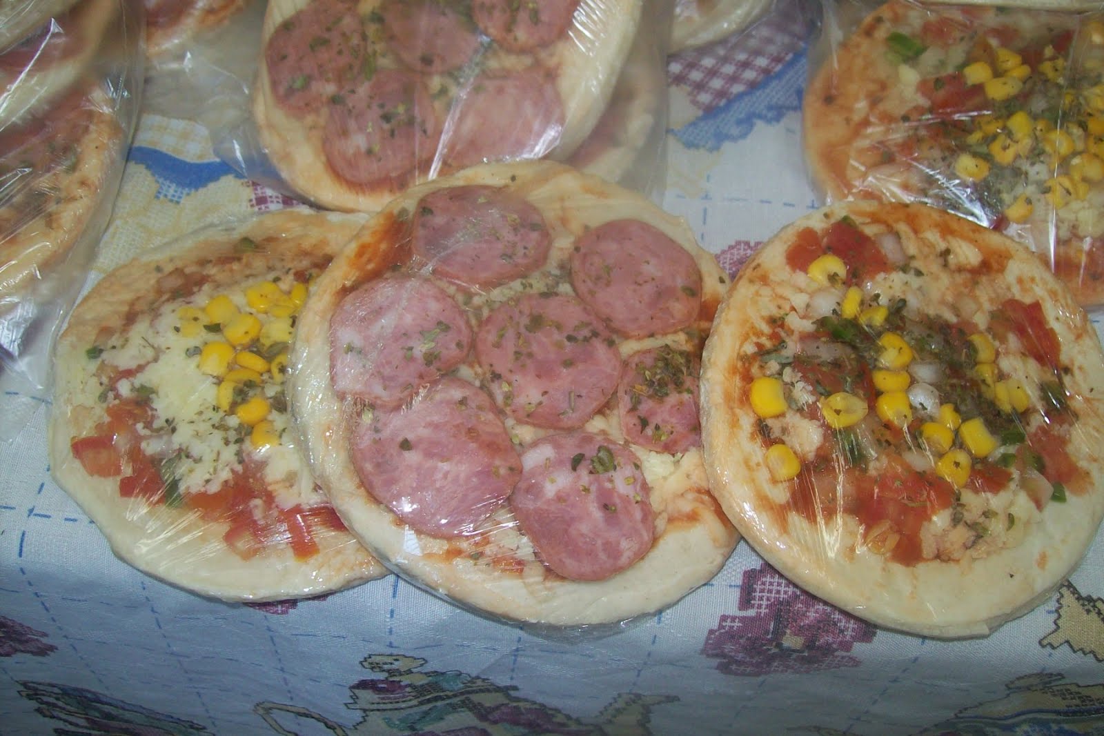 Paula RS Bolos, Doces e Salgados: Folhados, Pizza Brotinho, Coxinhas e ...