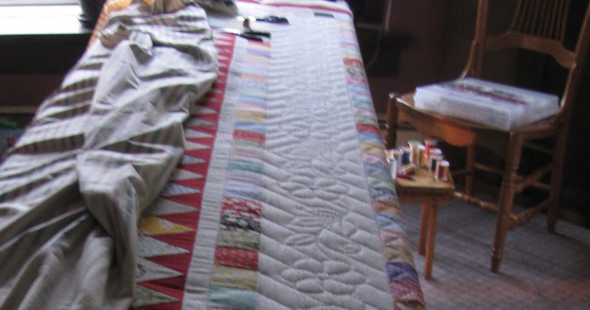 Gretchen's Little Corner: Quilting Floral Triangles (Formerly Know as ...