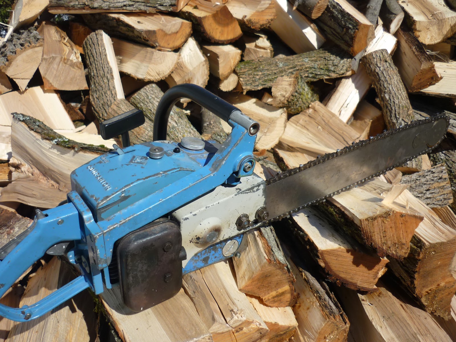 VINTAGE CHAINSAW COLLECTION: 08/11