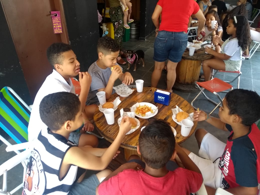 EDUCANDOS DO CENTRO DE CONVIVÊNCIA MADRE NAZARENA COMEMORARAM O DIA DAS ...