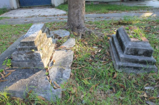 Makam Belanda Henriette Souisa di Selat Panjang | RIAU DAILY PHOTO