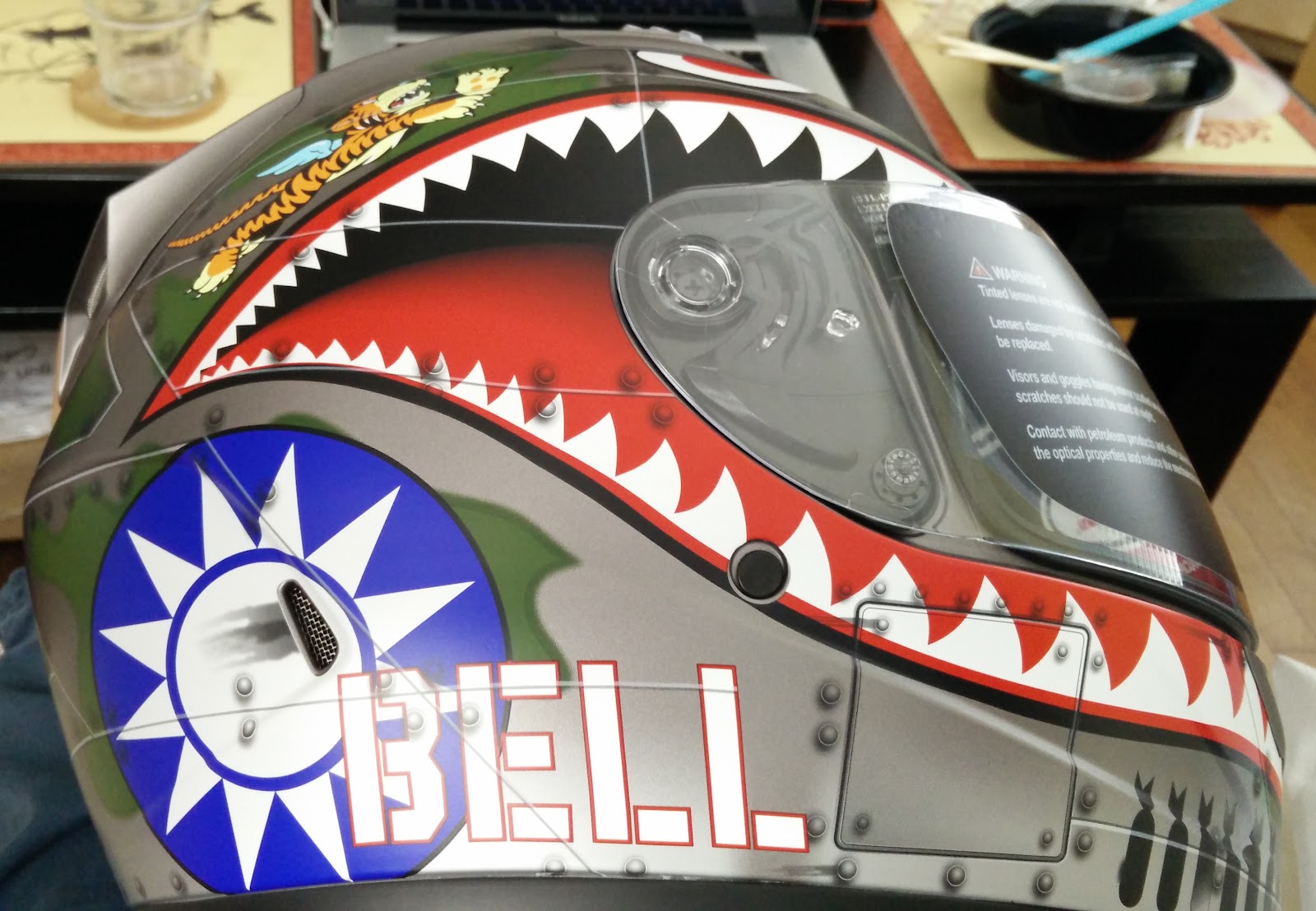East-West Brothers Garage: Product Review: Bell Vortex Flying Tigers Helmet