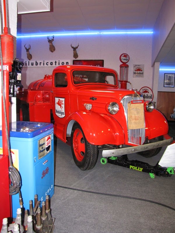 Juwster's World: Tony Gullo's Classic Car Collection