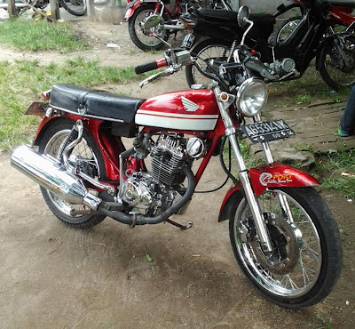 Motor Drag Ninja : Modifkasi CB 100 Nganjuk