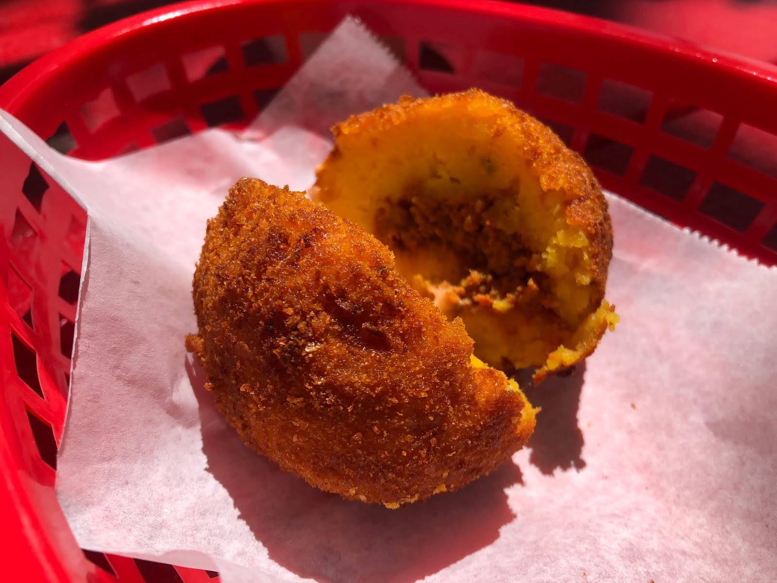 Smokin' Chokin' and Chowing with the King: Snix Snax