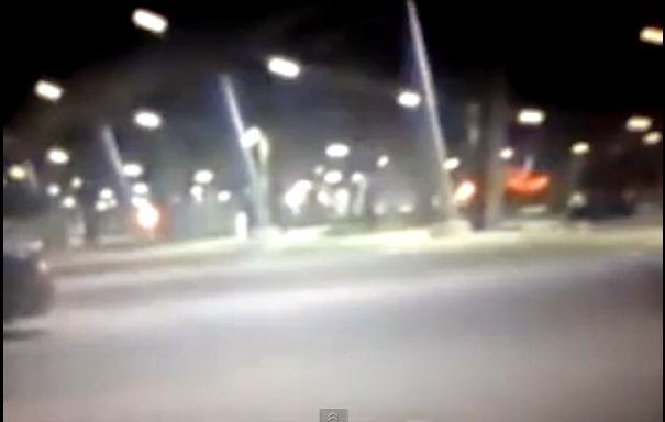 ΒΙΝΤΕΟ: ΠΟΛΕΜΟΣ ΚΑΝΟΝΙΚΟΣ ΜΕΣΑ ΣΤΙΣ ΗΠΑ... ΑΣΤΥΝΟΜΙΚΟΙ ΣΚΟΤΩΝΟΥΝ ΑΝΔΡΑ ...