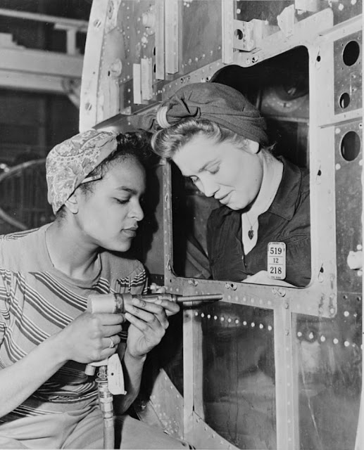 Amazing Photos of African American Women at Work During World War II ...