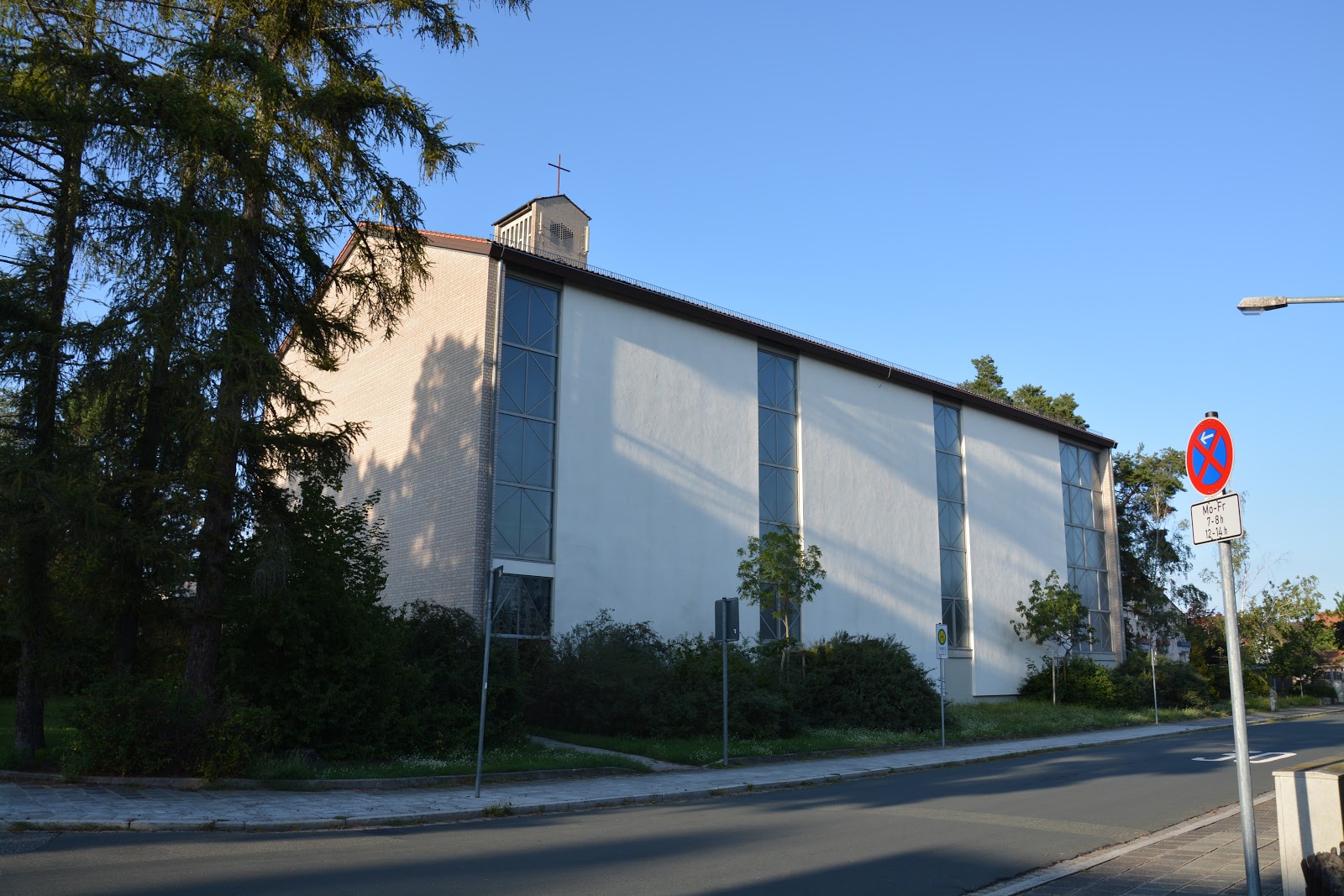 Nürnberginfo: St. Wunibald in Falkenheim