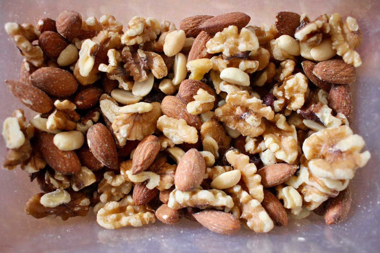 Green Gourmet Giraffe: Lentil potato nut "meatballs": a rambling recipe